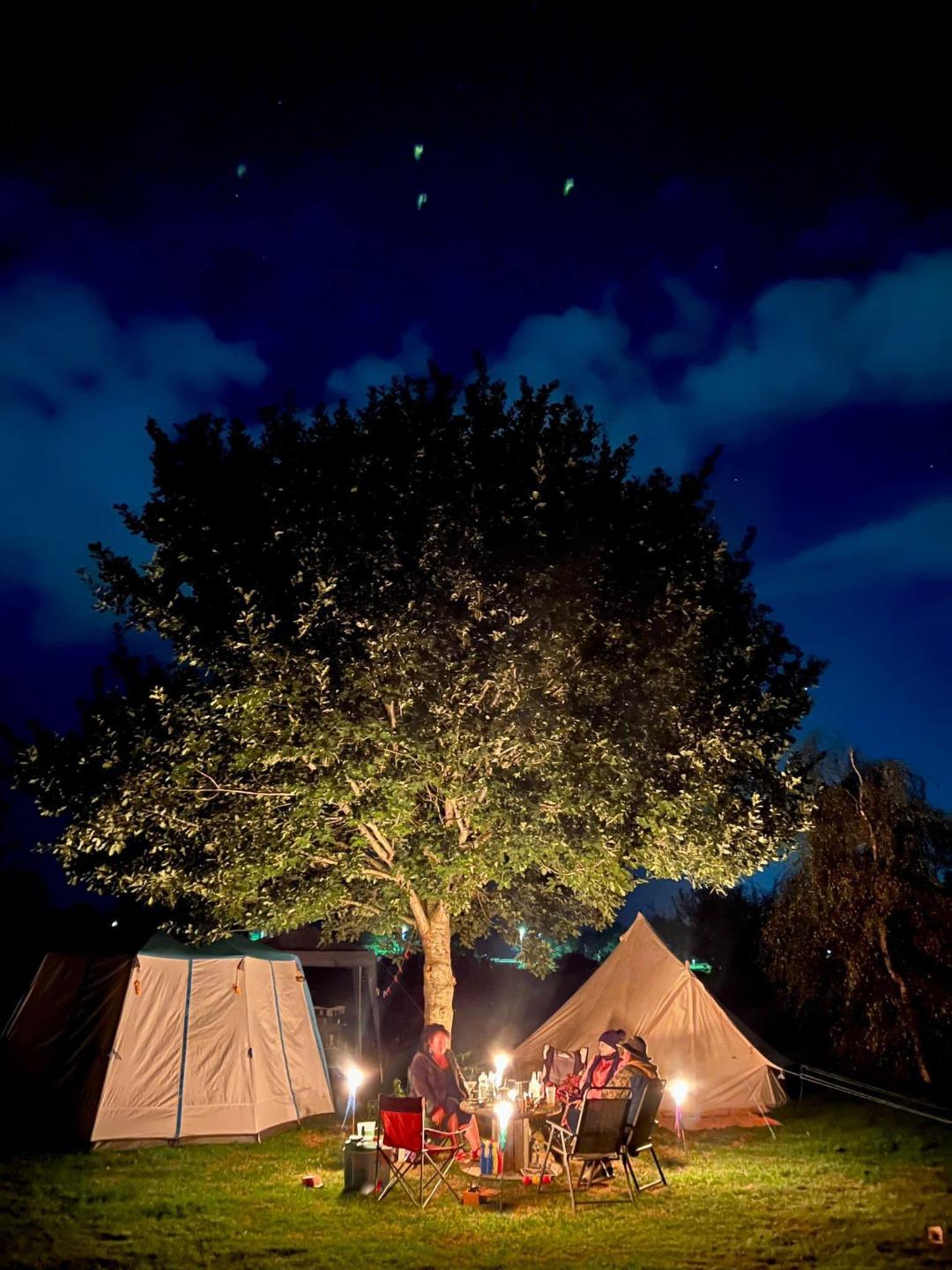 Book Your Stay in 2025 – Bobs Field Camping